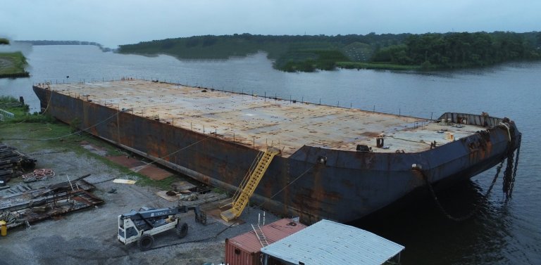 300′ Submersible Barge | Bourg Marine, Inc.