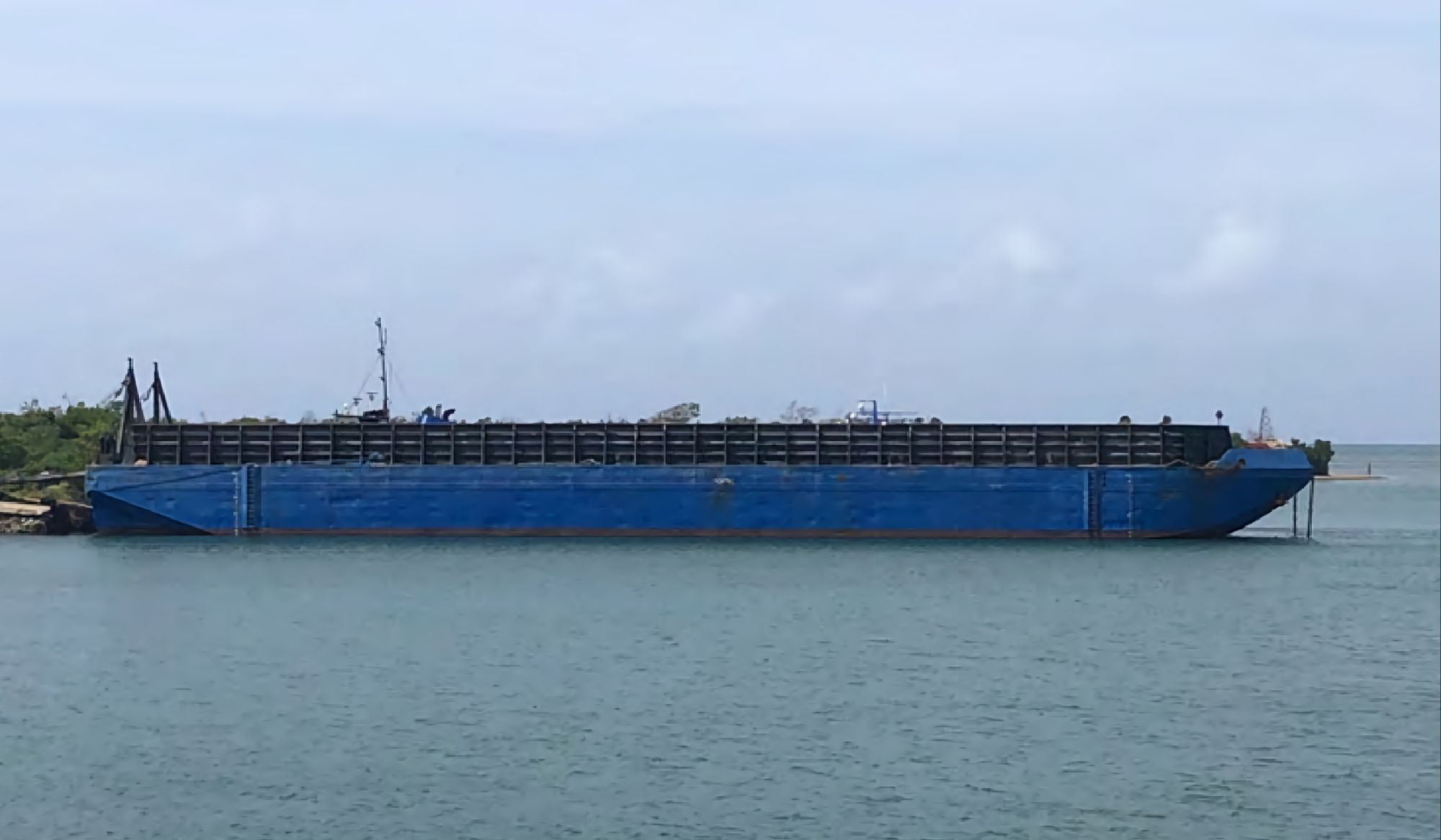 230′ x 65′ Loadline Ramp Barge | Bourg Marine, Inc.